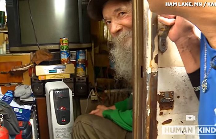 Woman Delivers Pizza To Trailer For Years But Never Saw Inside