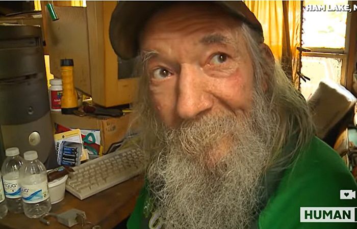 Woman Delivers Pizza To Trailer For Years But Never Saw Inside